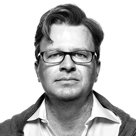 To share or not to share: the dilemma of open source vs. proprietary ...