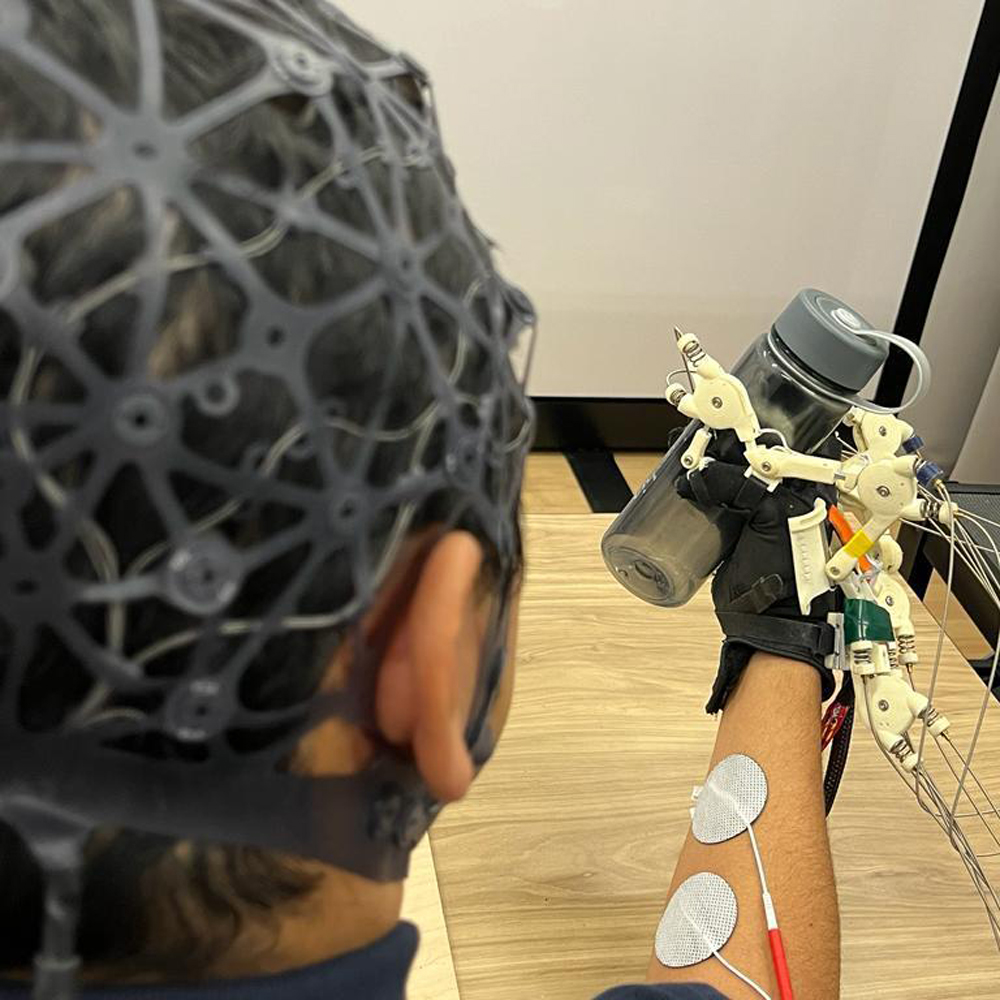 Brain-Controlled Hand Exoskeleton - AI for Good
